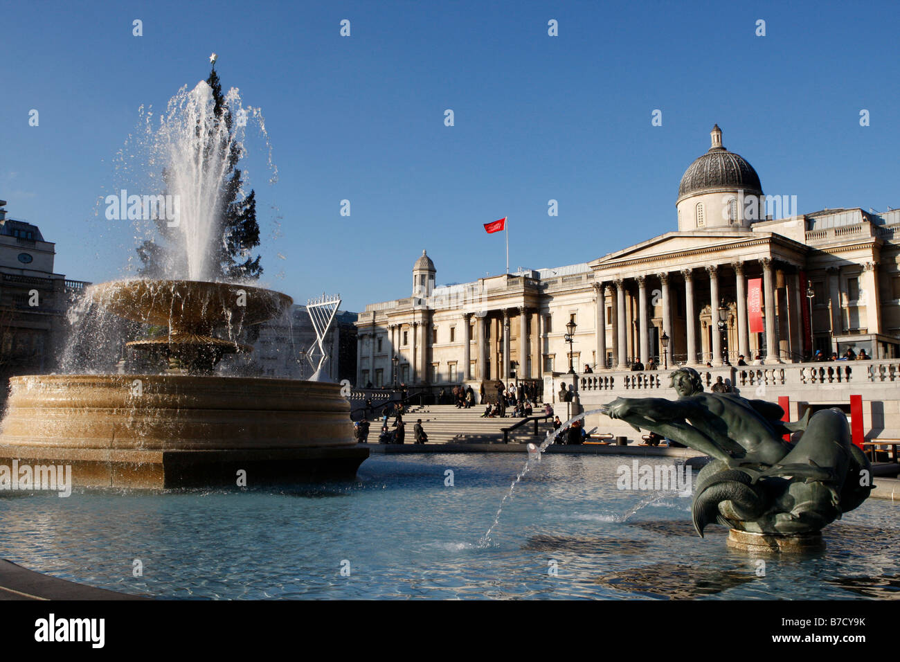 Trafalgar square grand building hi-res stock photography and images - Alamy