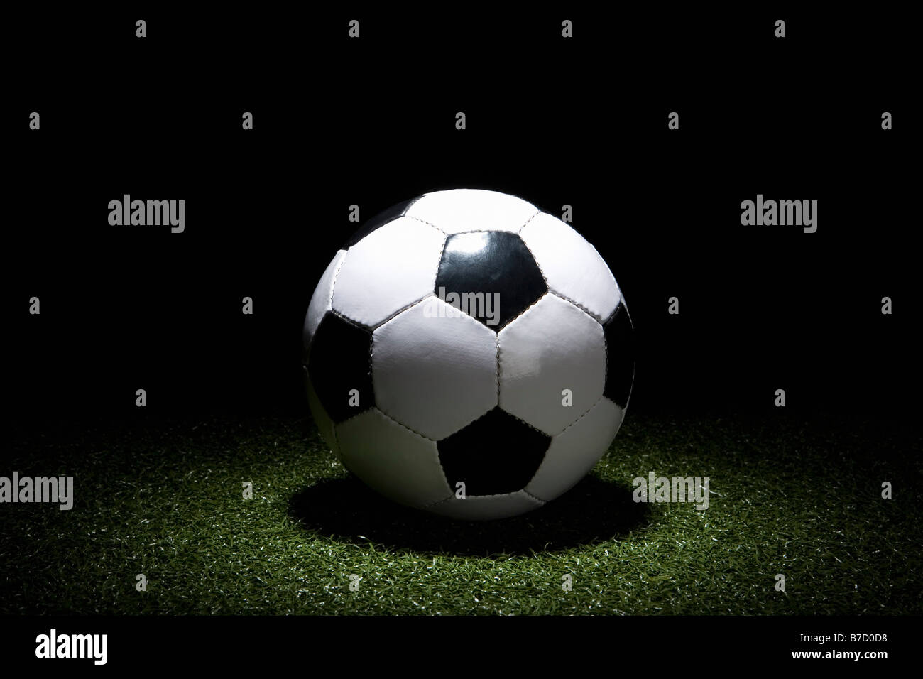 Spot the ball hi-res stock photography and images - Alamy