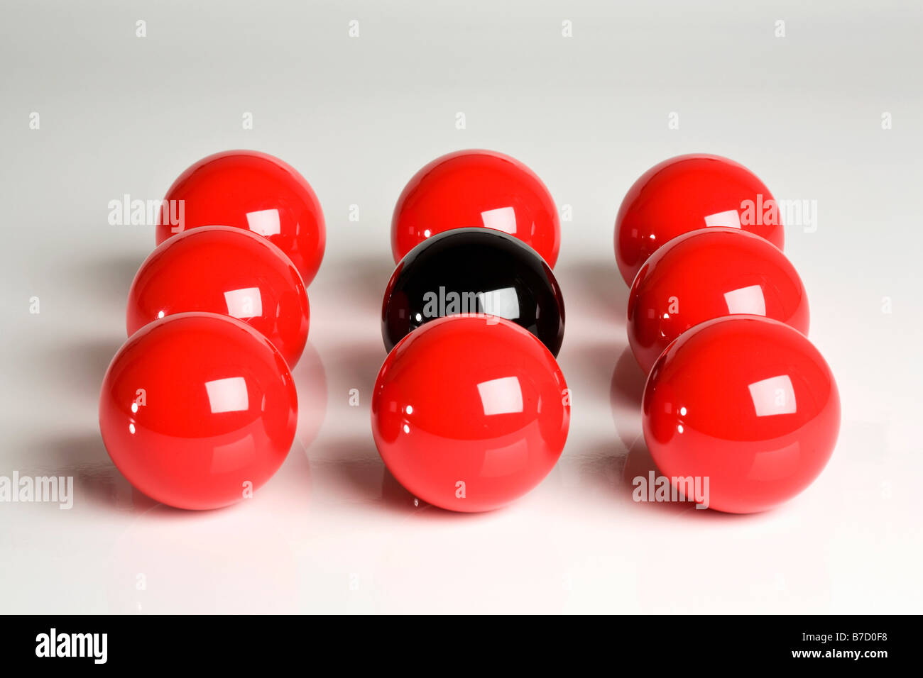 Snooker balls arranged in a square Stock Photo - Alamy
