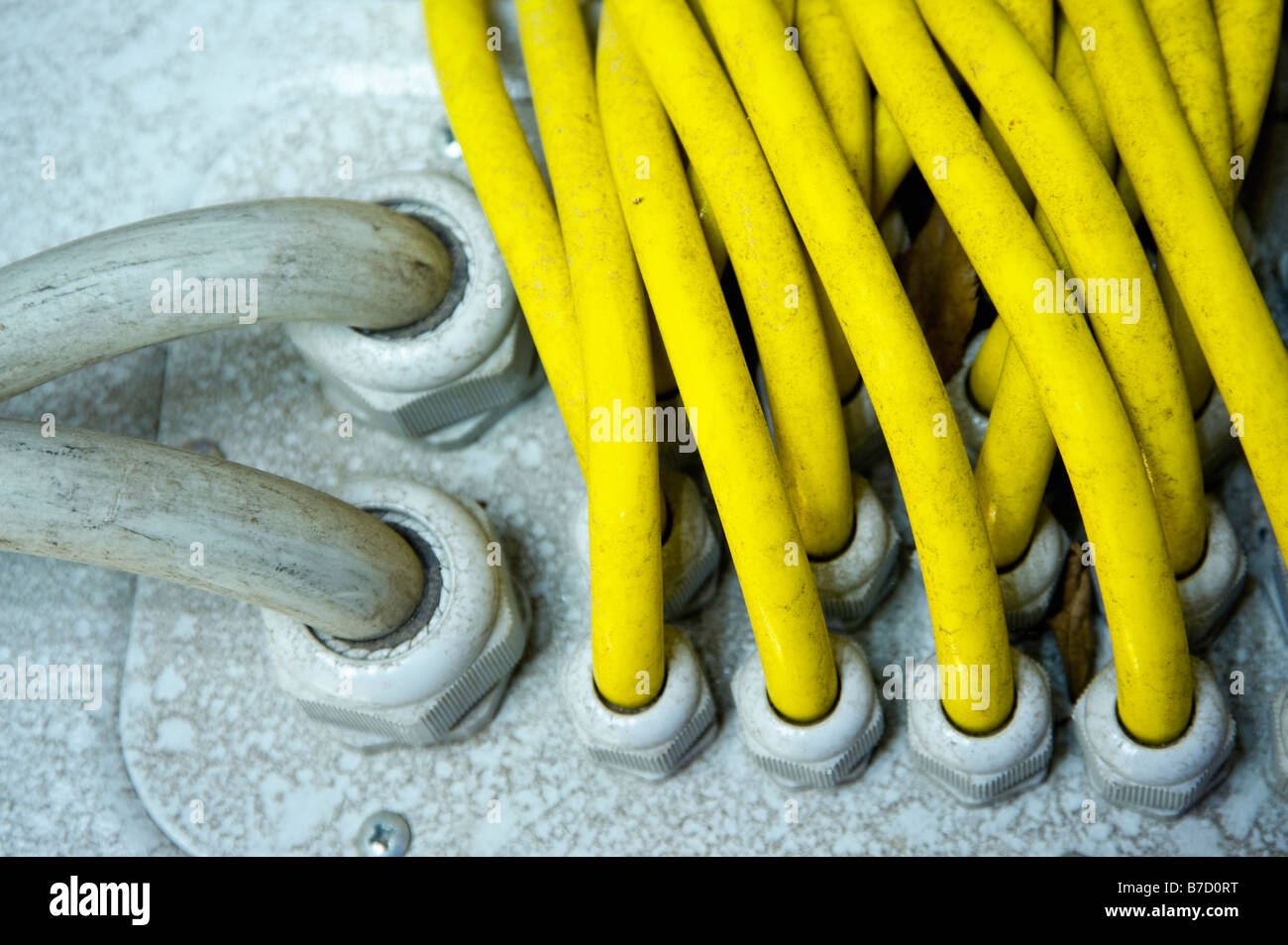 Yellow connections hi-res stock photography and images - Alamy