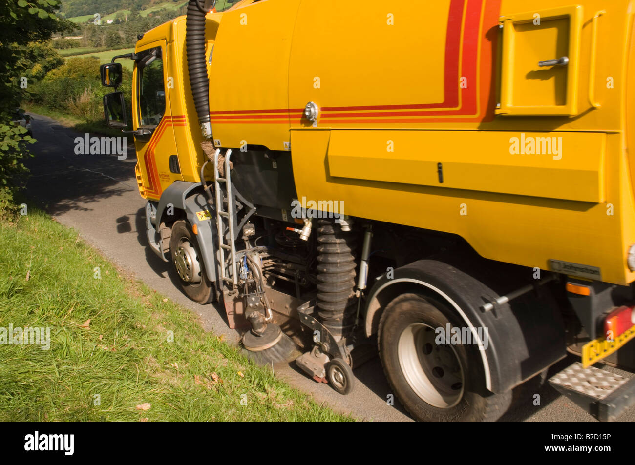 Mechanical road sweeper hi-res stock photography and images - Alamy