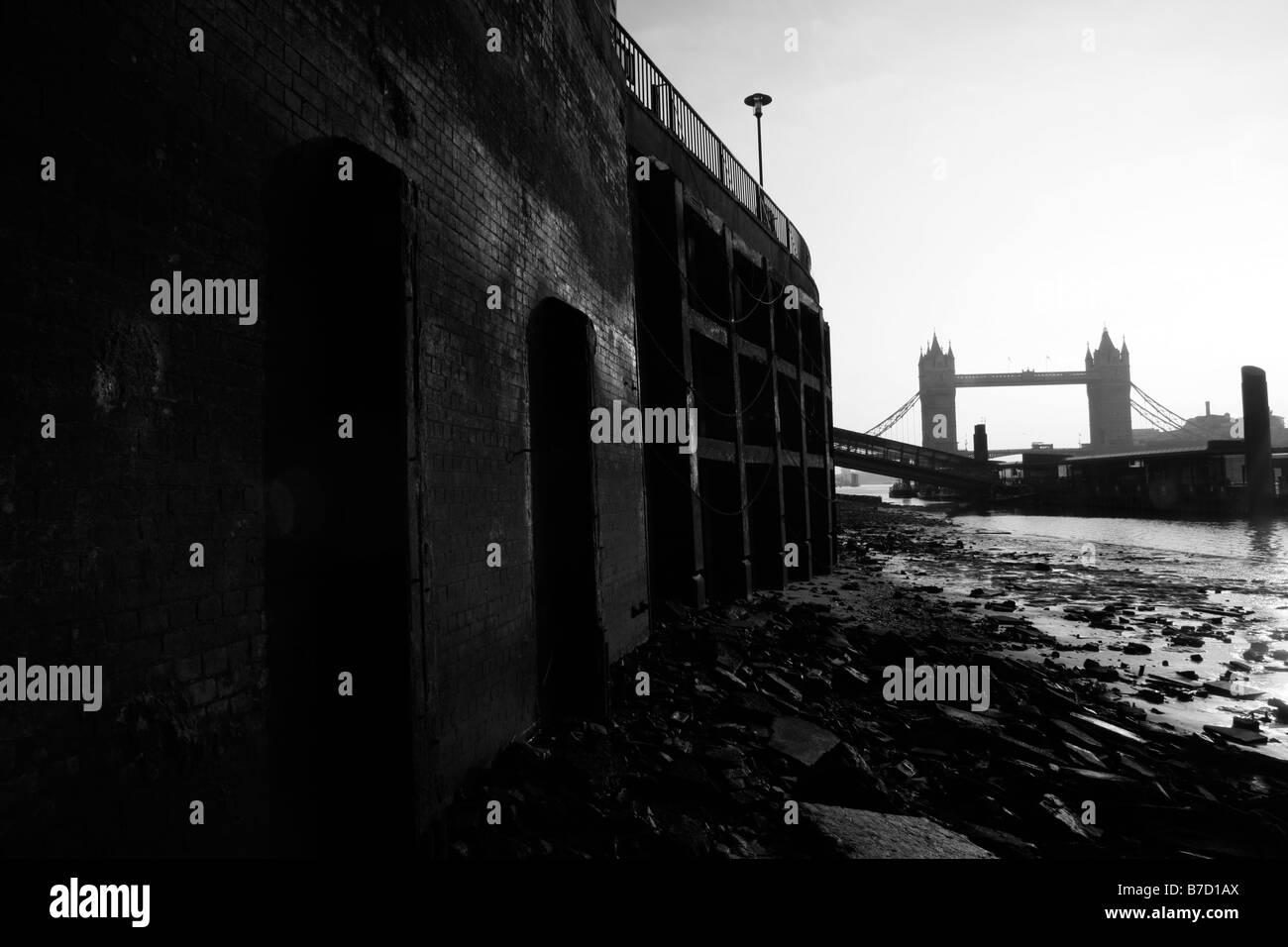 Tower bridge beach london hi-res stock photography and images - Alamy
