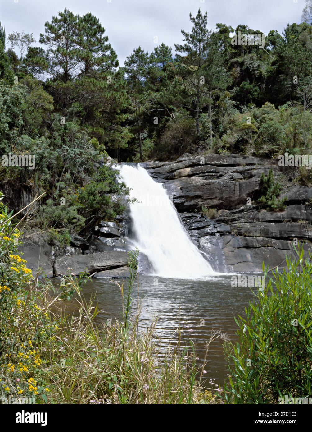 Waterfall falls waterfalls madagascar hi-res stock photography and ...