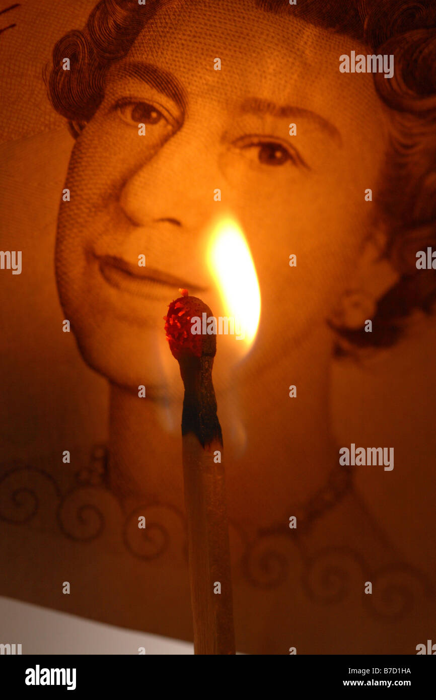 Uk banknote burning hi-res stock photography and images - Alamy