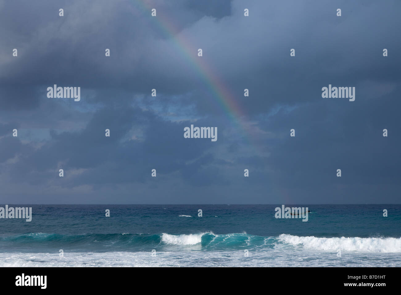 Storm Bay Island Honduras Carribean Ocean Stock Photo - Alamy