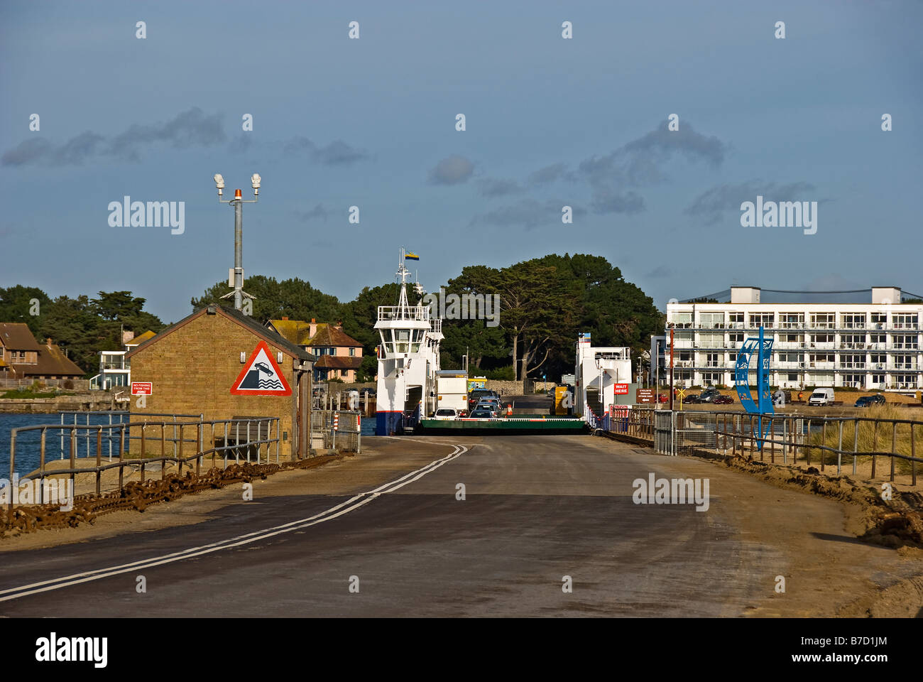 Sandbanks chain ferry shell bay hi-res stock photography and images - Alamy