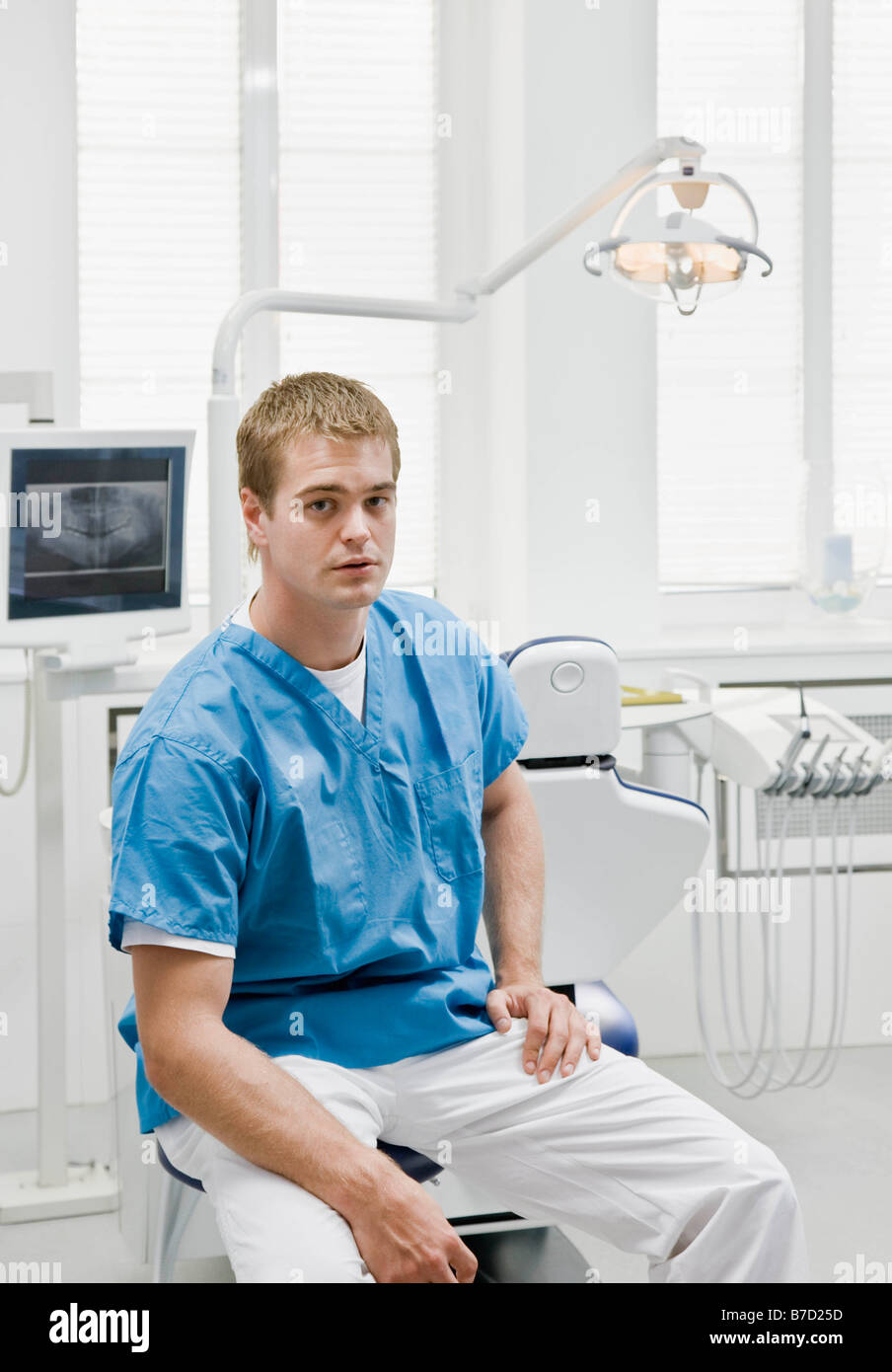 Portrait of a male dentist Stock Photo - Alamy