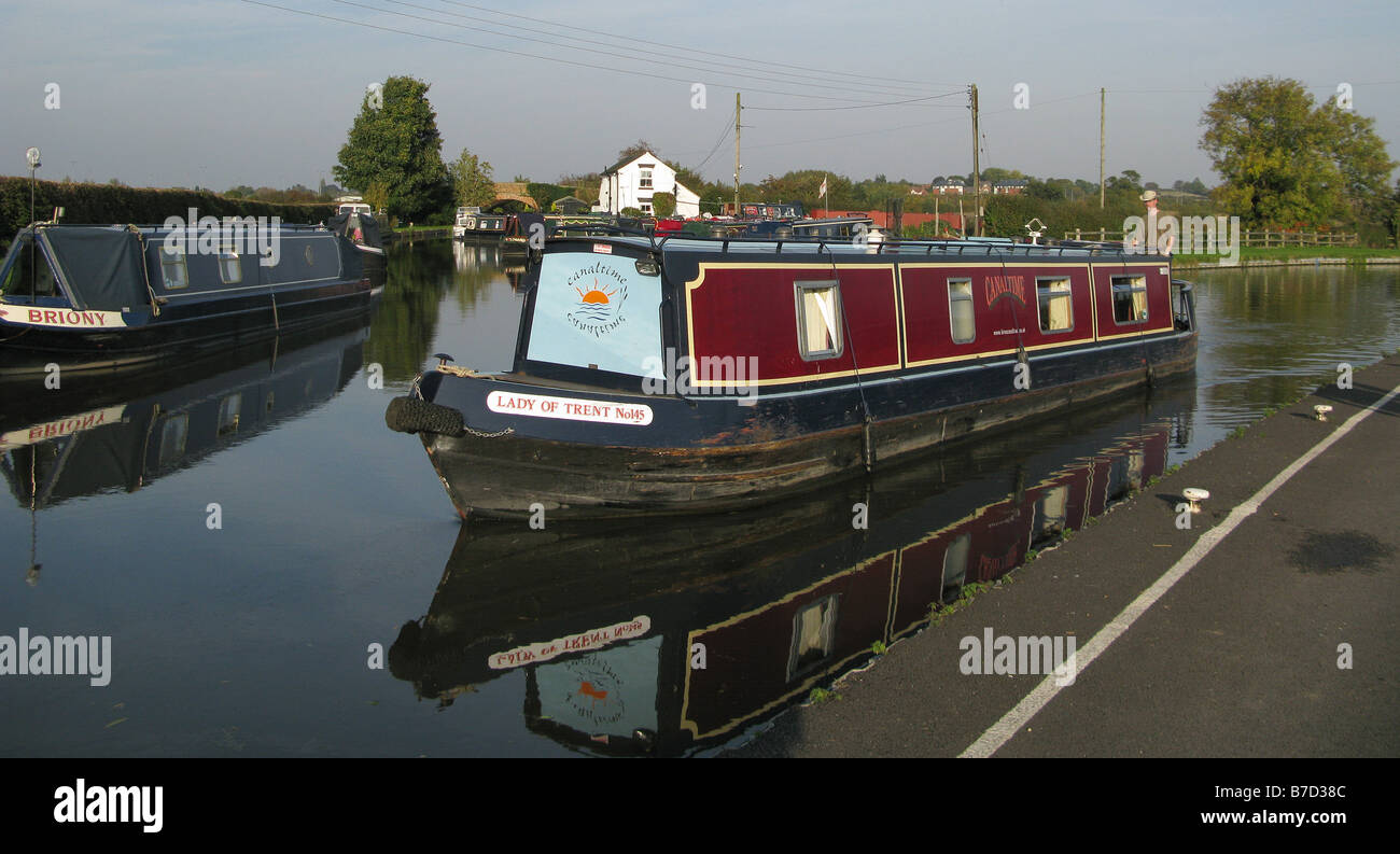 Narrow boat onTrent and Mersey Canal Swarkestone Lock Stock Photo - Alamy