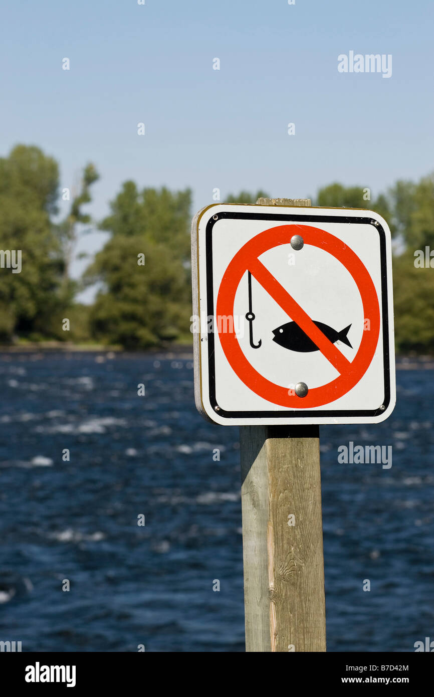 No fishing sign Stock Photo - Alamy