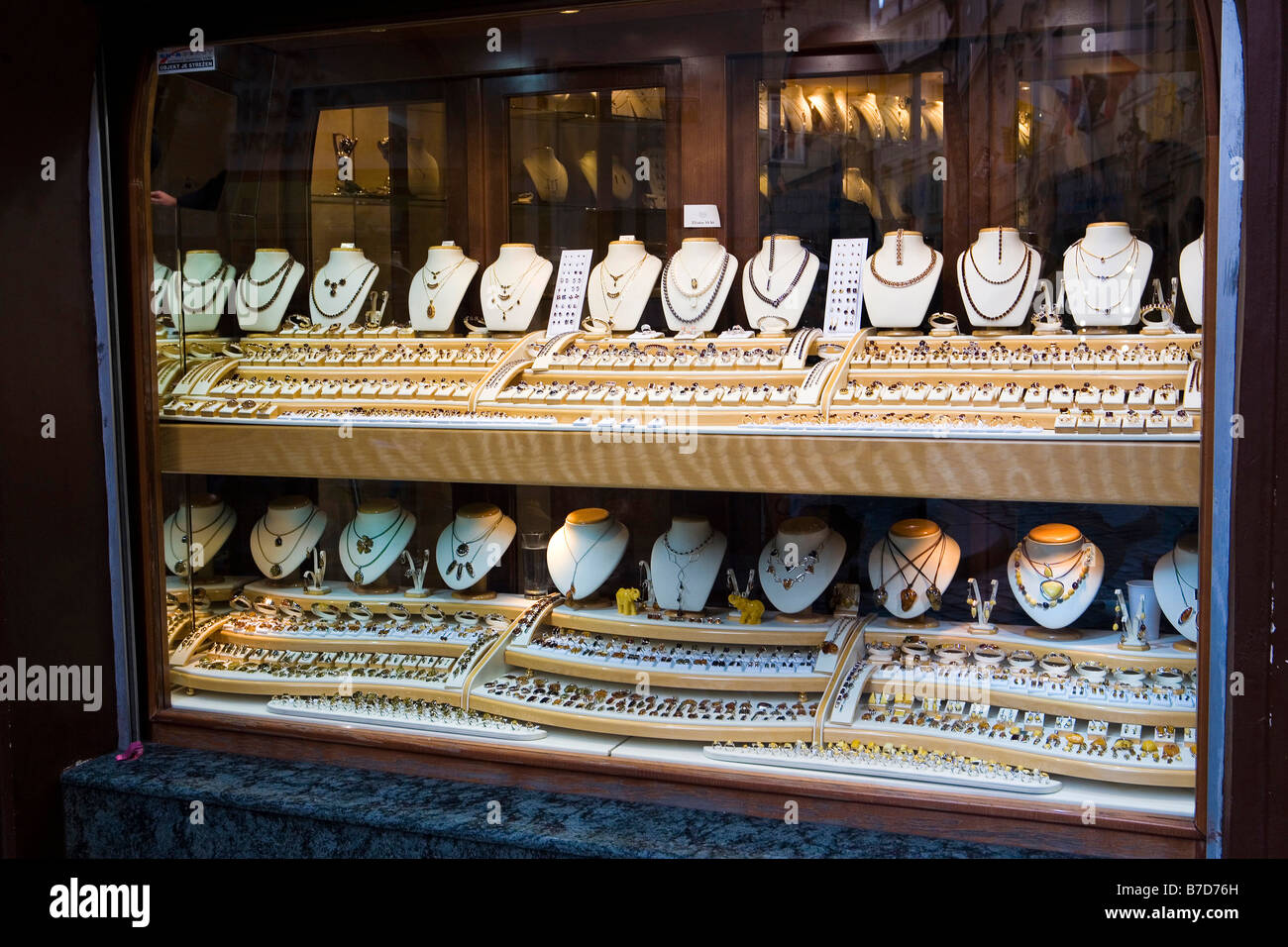 Gem market hi-res stock photography and images - Alamy