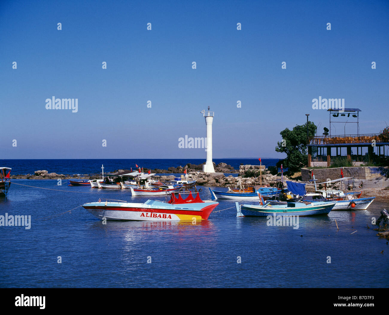 Side coastal hi-res stock photography and images - Alamy