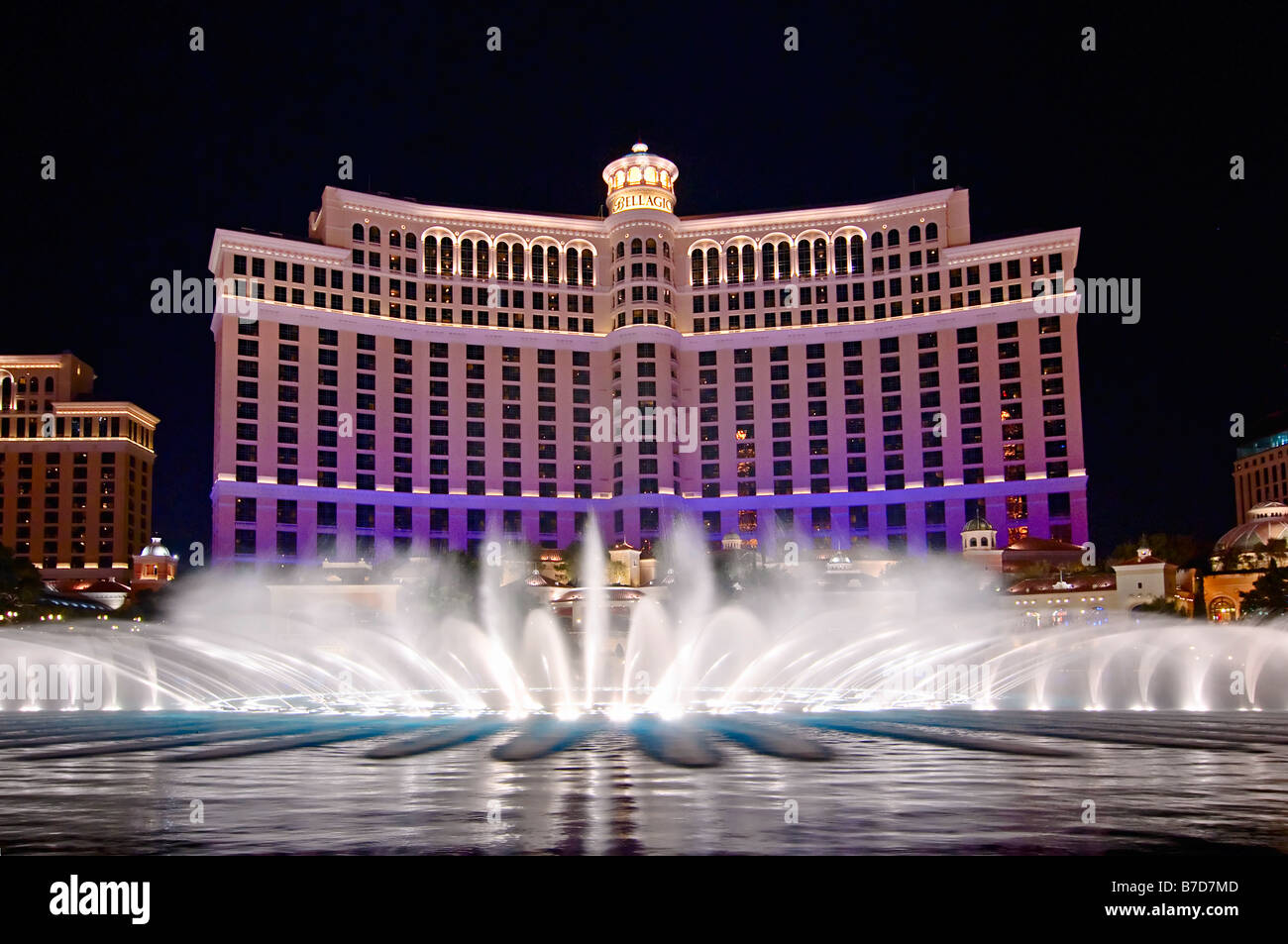 Bellagio fountain show hi-res stock photography and images - Alamy