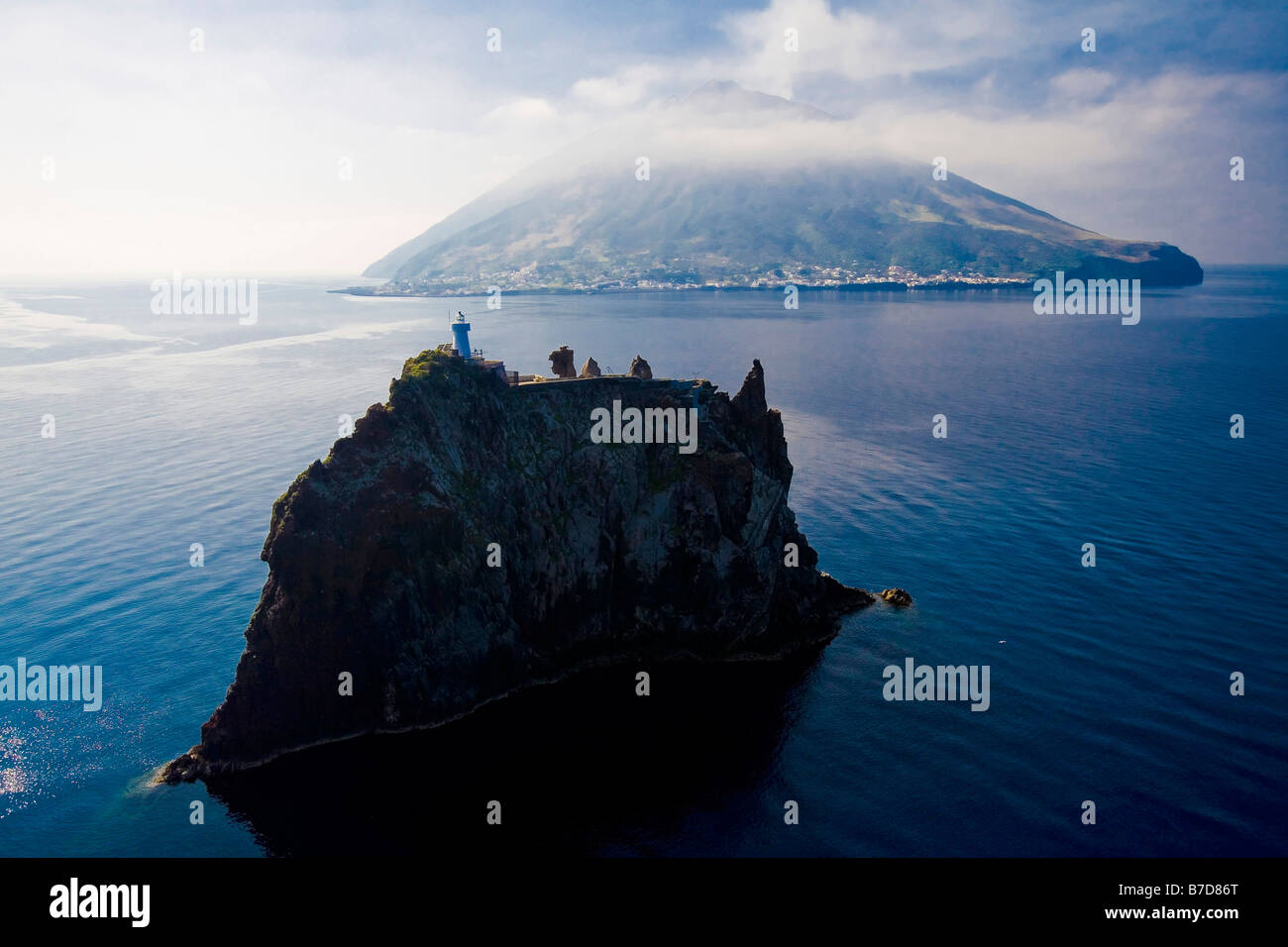 Aerial View Stromboli Stock Photos & Aerial View Stromboli Stock Images ...