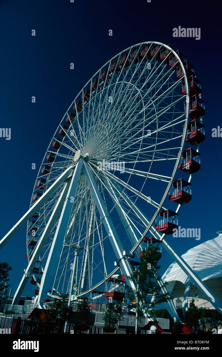 Navy pier Ferris wheel CHICAGO ILLINOIS USA Stock Photo - Alamy
