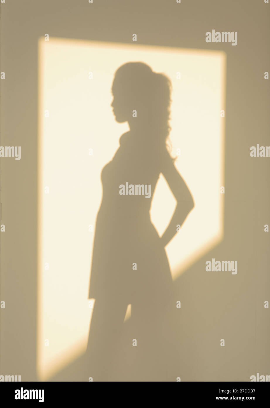 Woman body profile shadow hi-res stock photography and images - Alamy