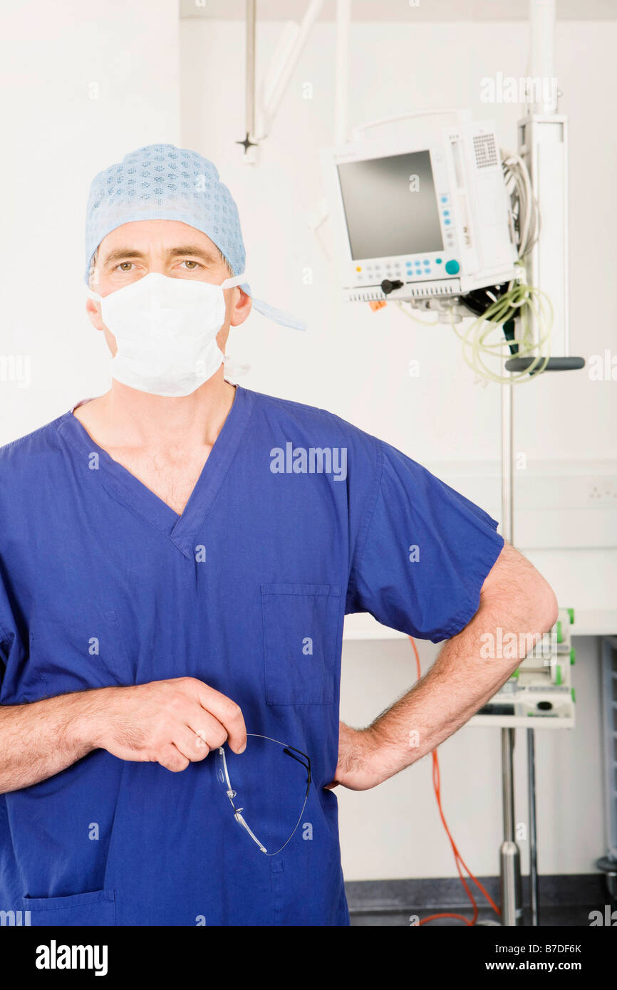 A portrait of a male surgeon Stock Photo - Alamy