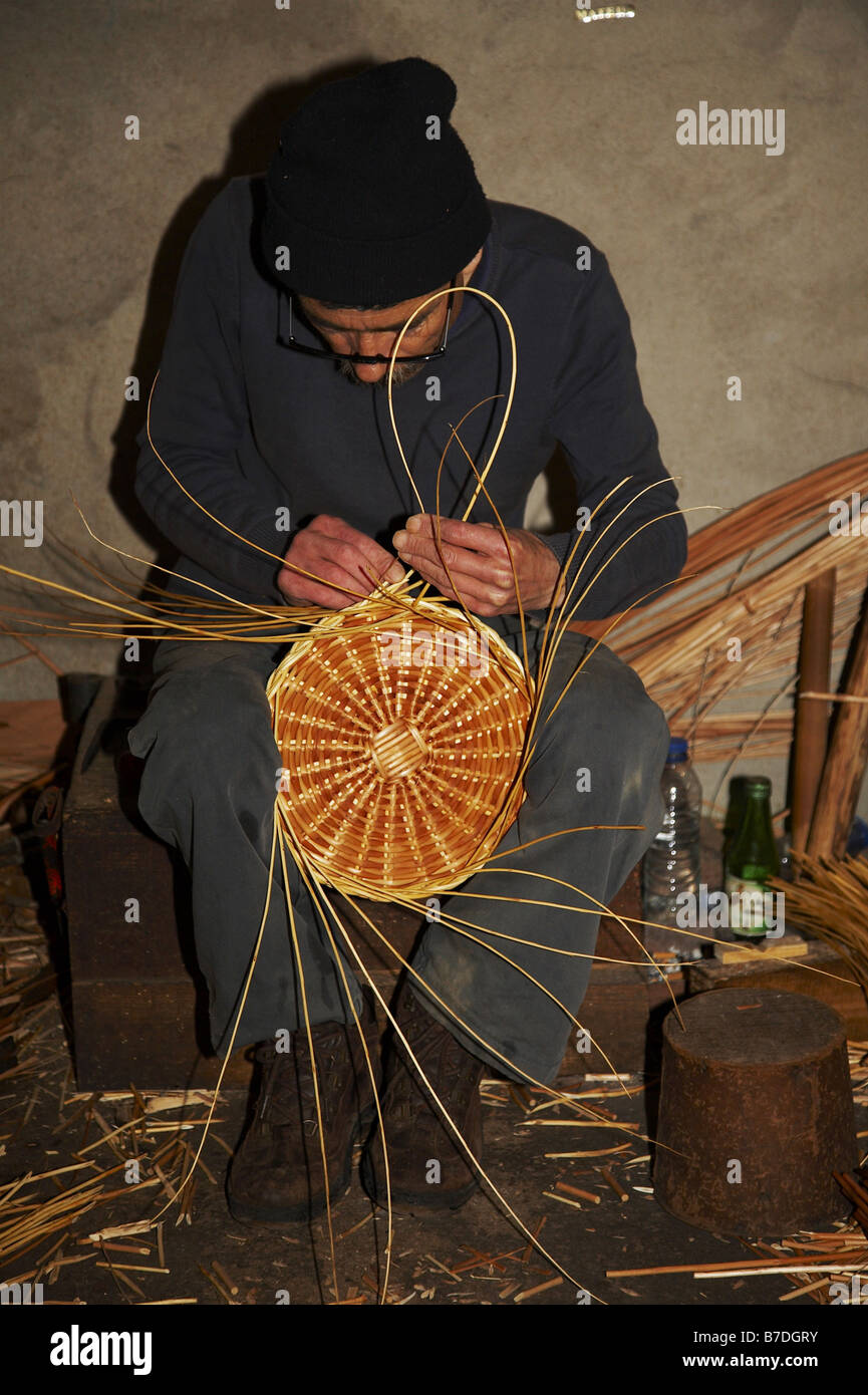 Basket maker hi-res stock photography and images - Alamy