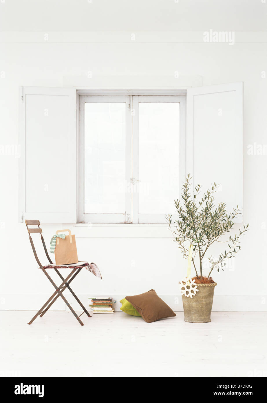 Room with window Stock Photo - Alamy