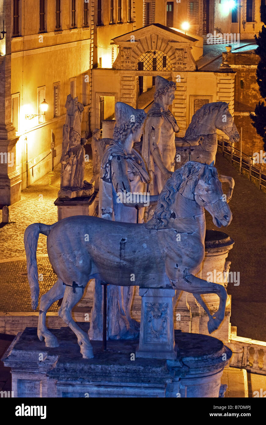 Dioscuri castore hi-res stock photography and images - Alamy