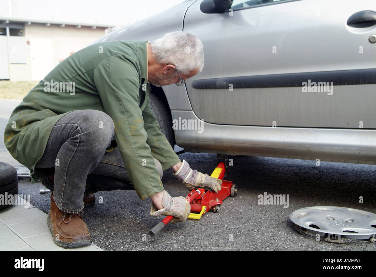 Uses helpfulness hi-res stock photography and images - Alamy