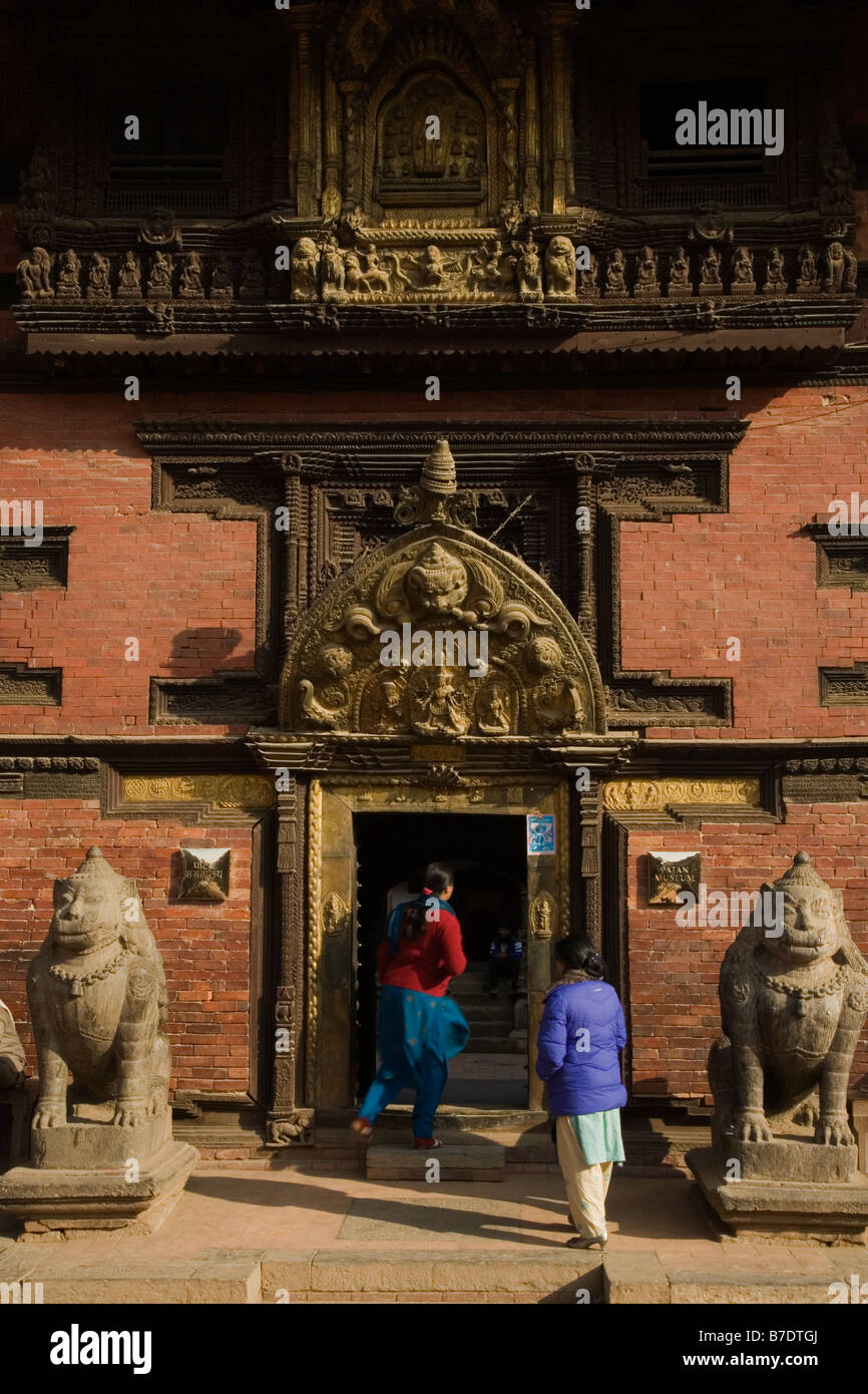 Nepal door nepal gate hi-res stock photography and images - Alamy
