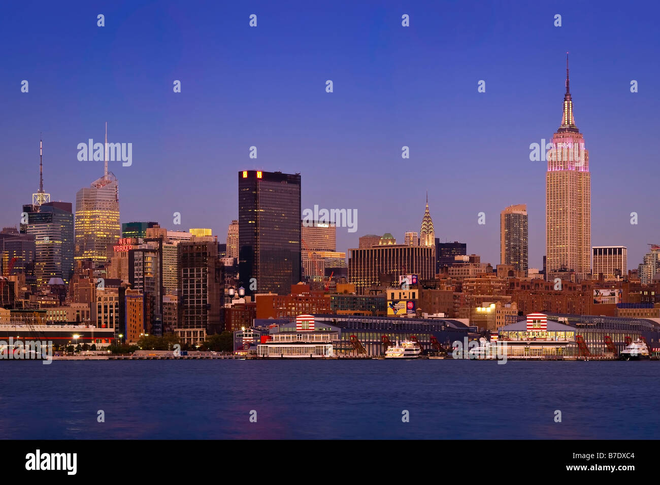 Manhattan skyline at dusk Stock Photo - Alamy