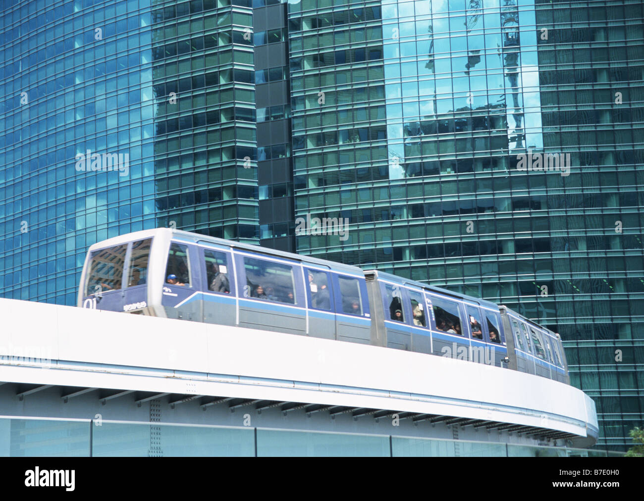 Yurikamome elevated monorail hi-res stock photography and images - Alamy