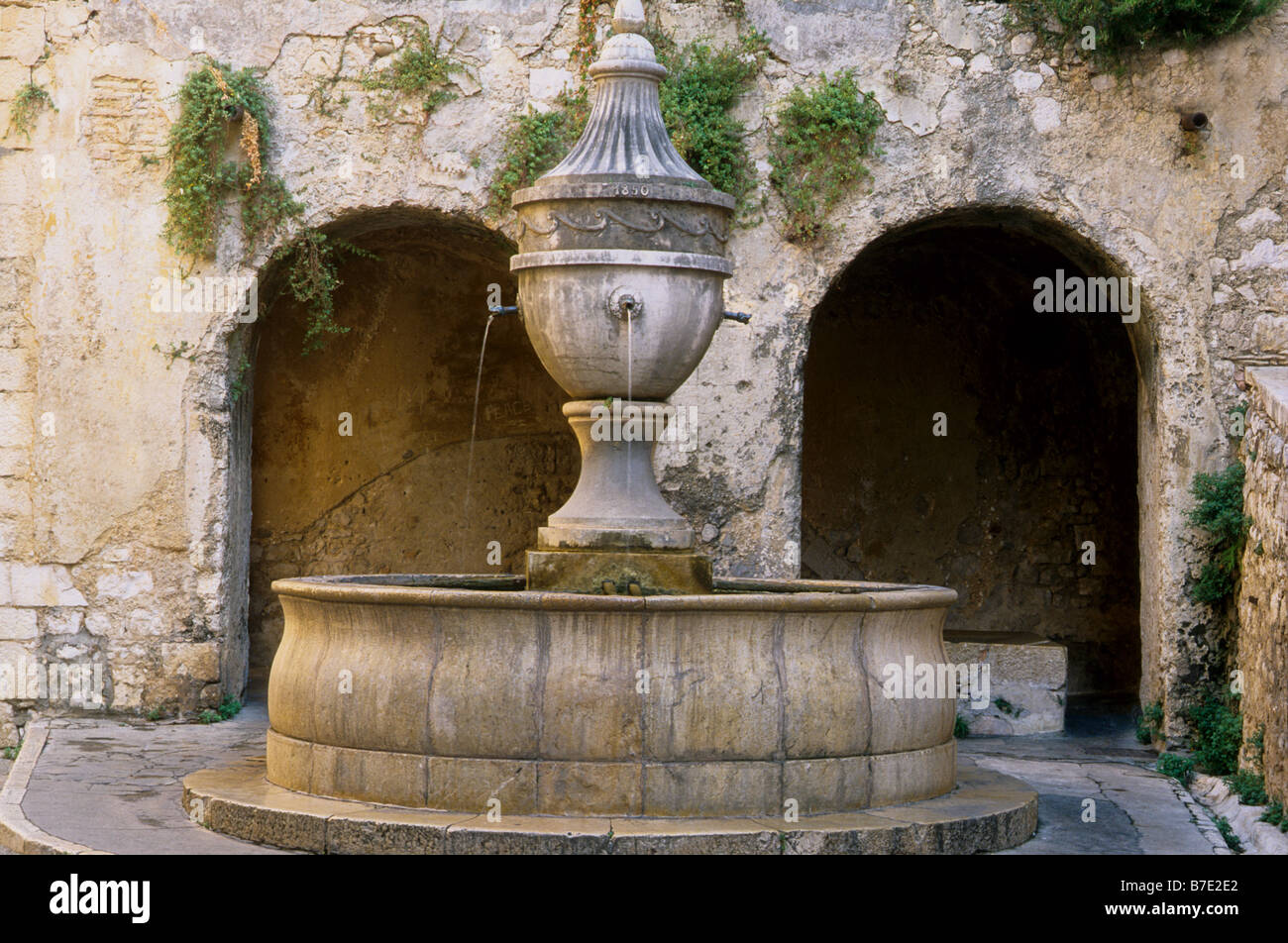 The medieval fountain in the little square of Saint Paul de Vence ...