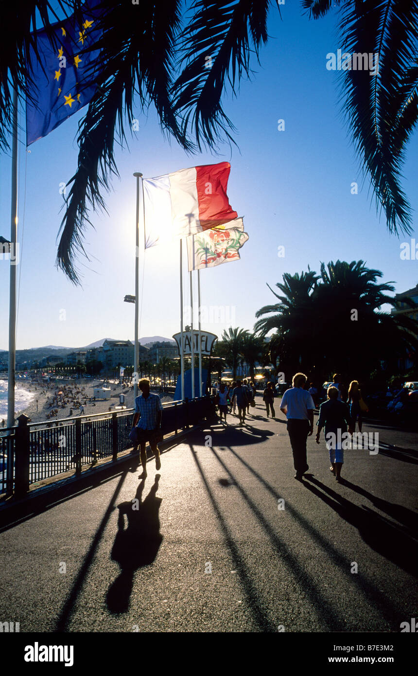 People walking on the Promenade des Anglais in Nice Stock Photo - Alamy