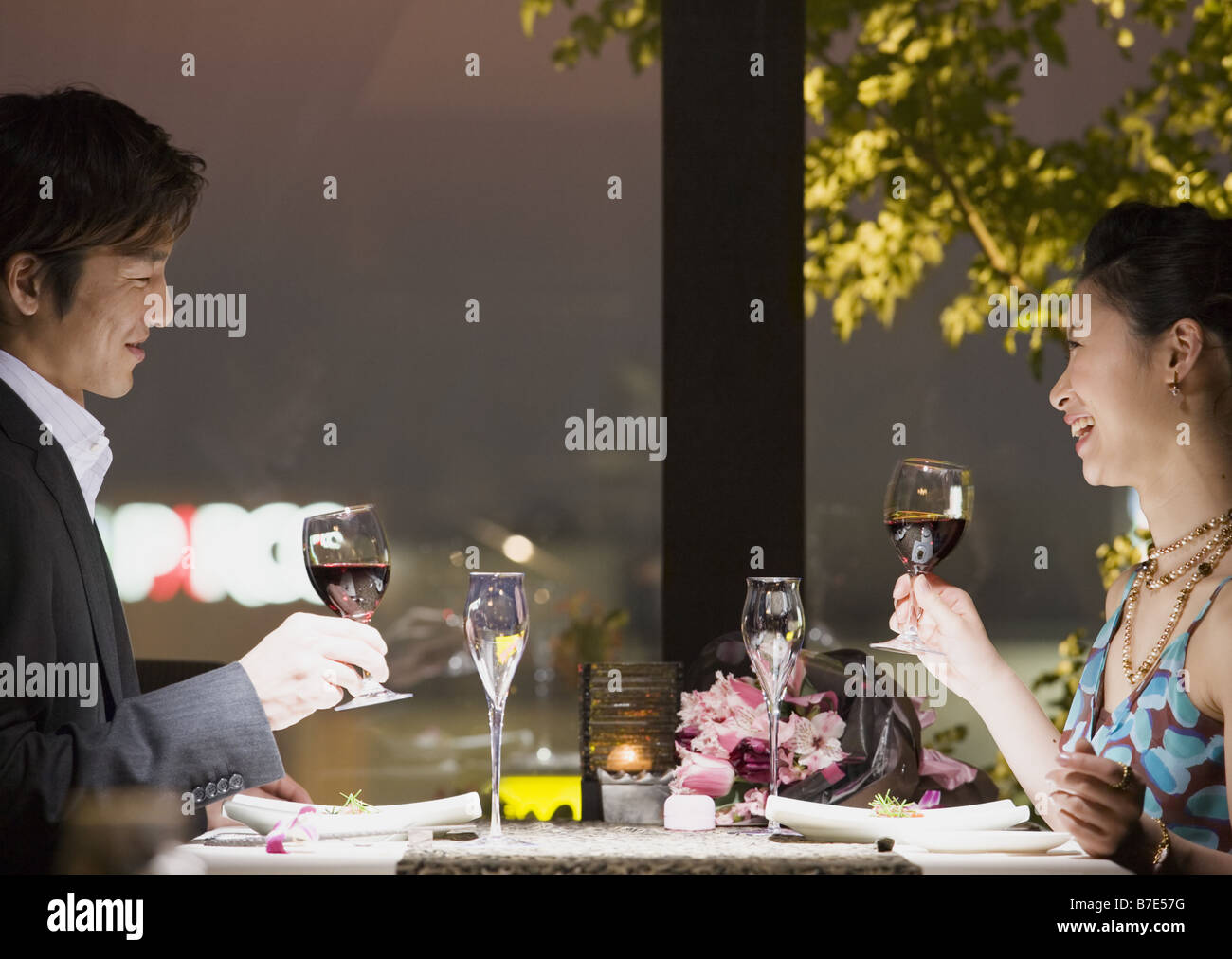 Couple formal wear dinner hi-res stock photography and images - Alamy