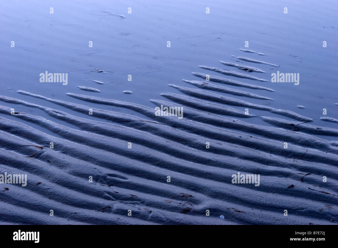 Wave patterns water hi-res stock photography and images - Alamy