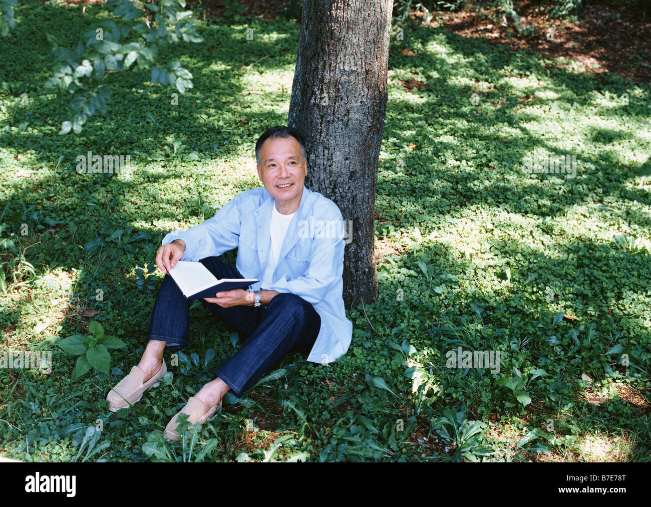 Elderly japanese learning hi-res stock photography and images - Alamy