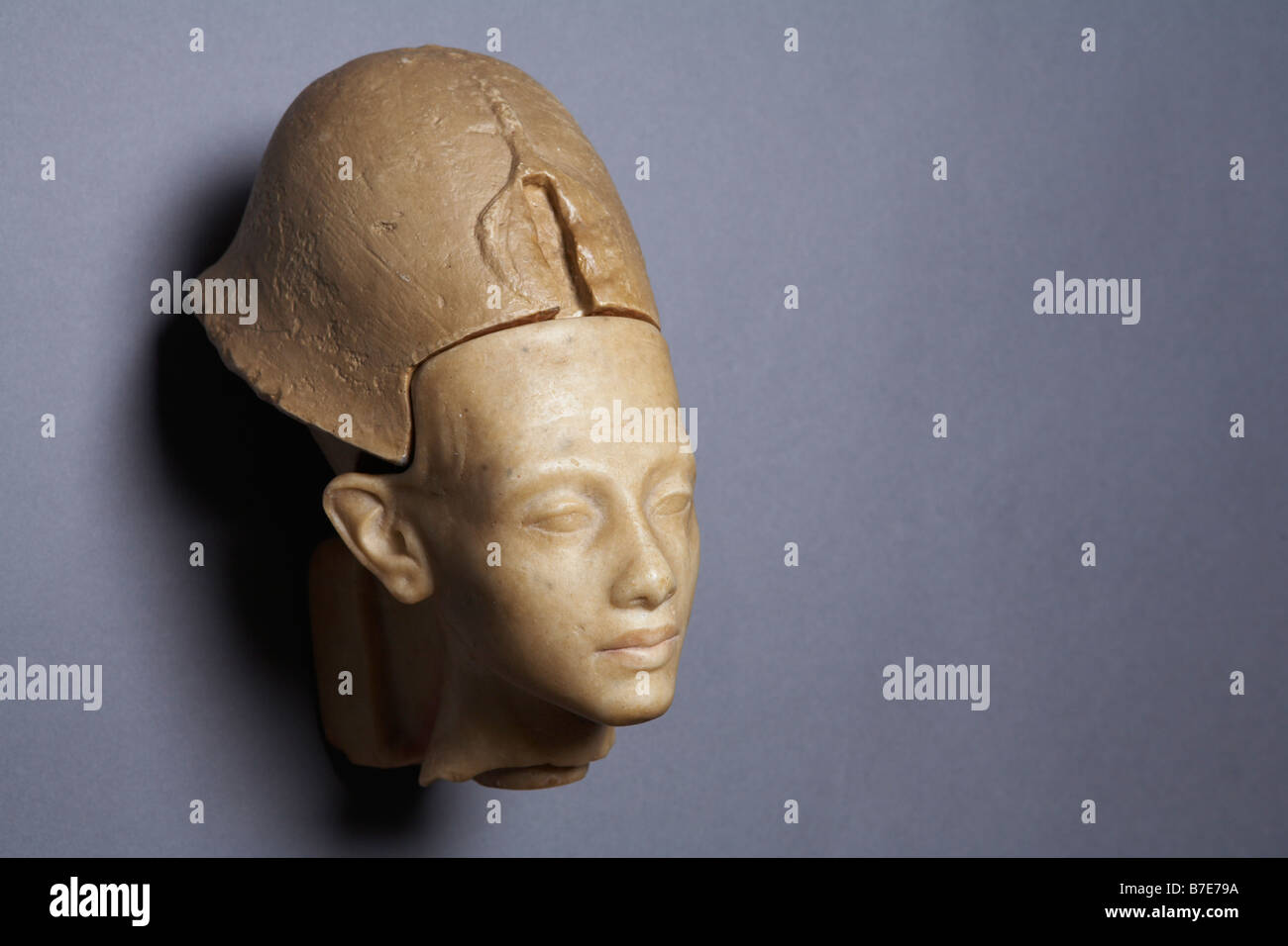 Statue of pharao Echnaton. Replica Stock Photo - Alamy