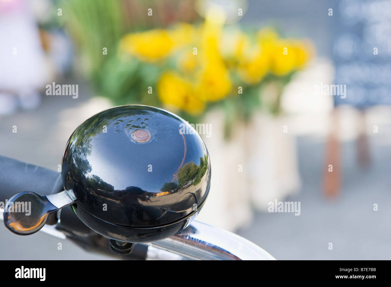Bicycle bell hi-res stock photography and images - Alamy