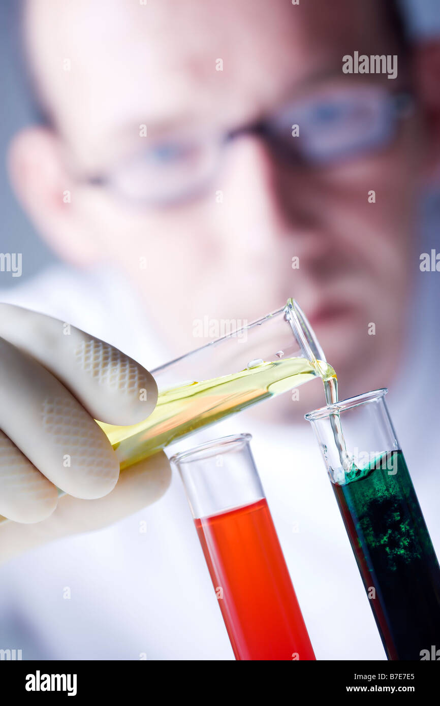 Pouring from one to another hi-res stock photography and images - Alamy