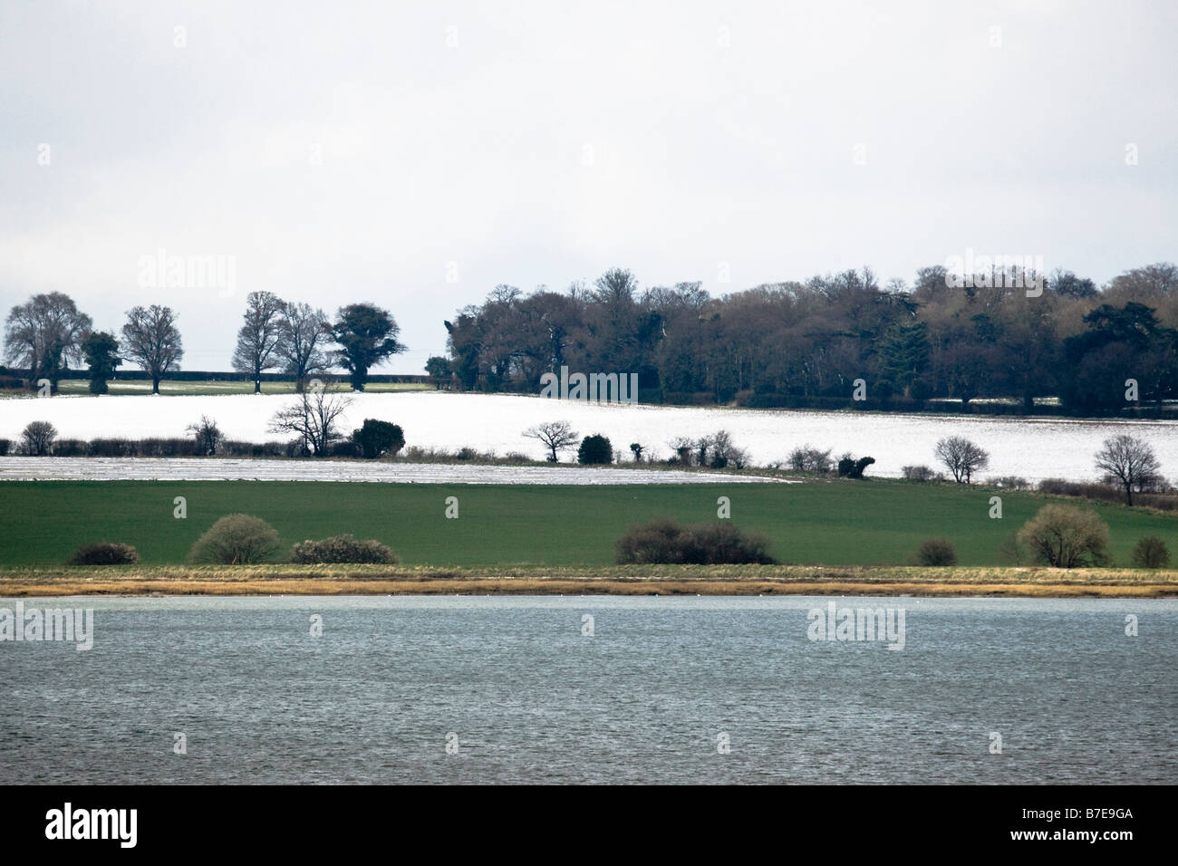 English riverside hi-res stock photography and images - Alamy