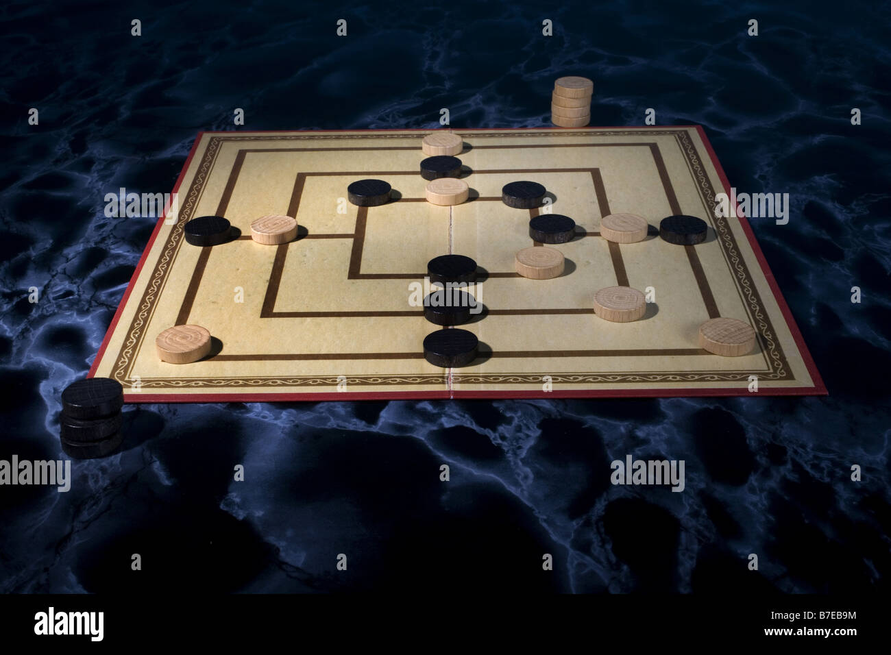 Nine mens morris board hi-res stock photography and images - Alamy