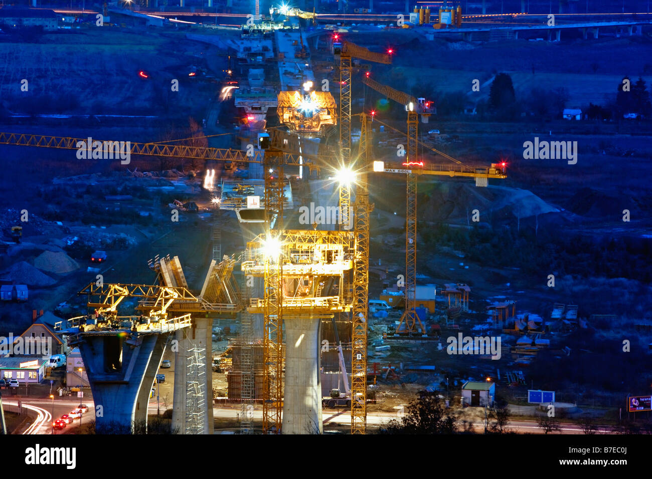 HIGHWAY BUILDING CONSTRUCTION SITE Stock Photo - Alamy