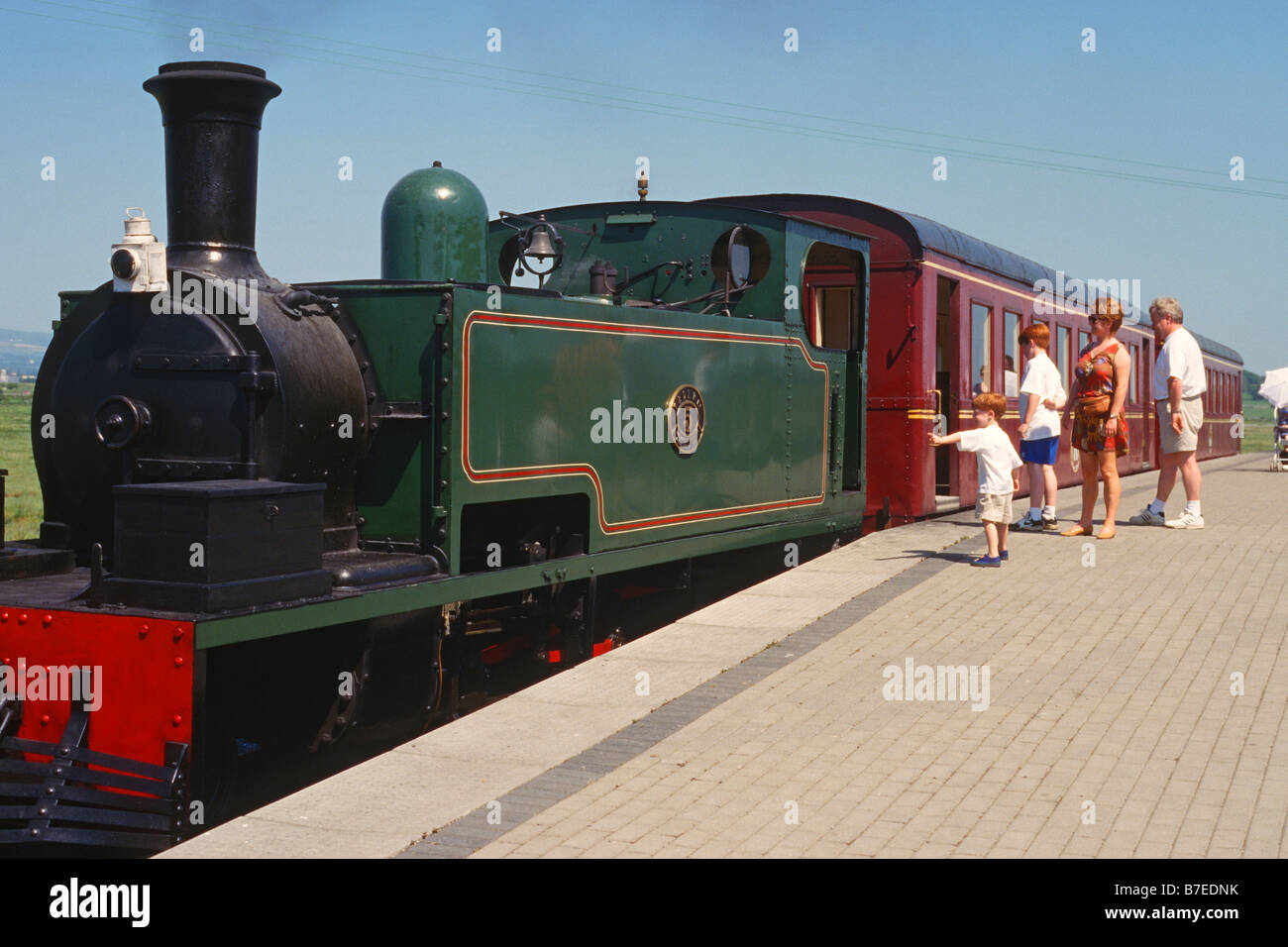 Tralee dingle railway hi-res stock photography and images - Alamy