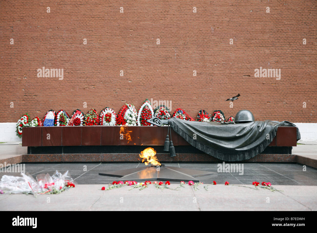 Tomb of lenin hi-res stock photography and images - Alamy