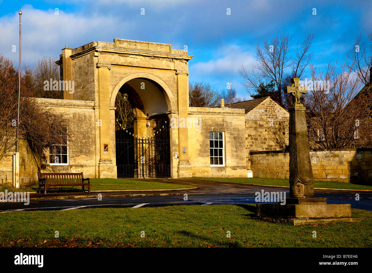 Follifoot cross hi-res stock photography and images - Alamy