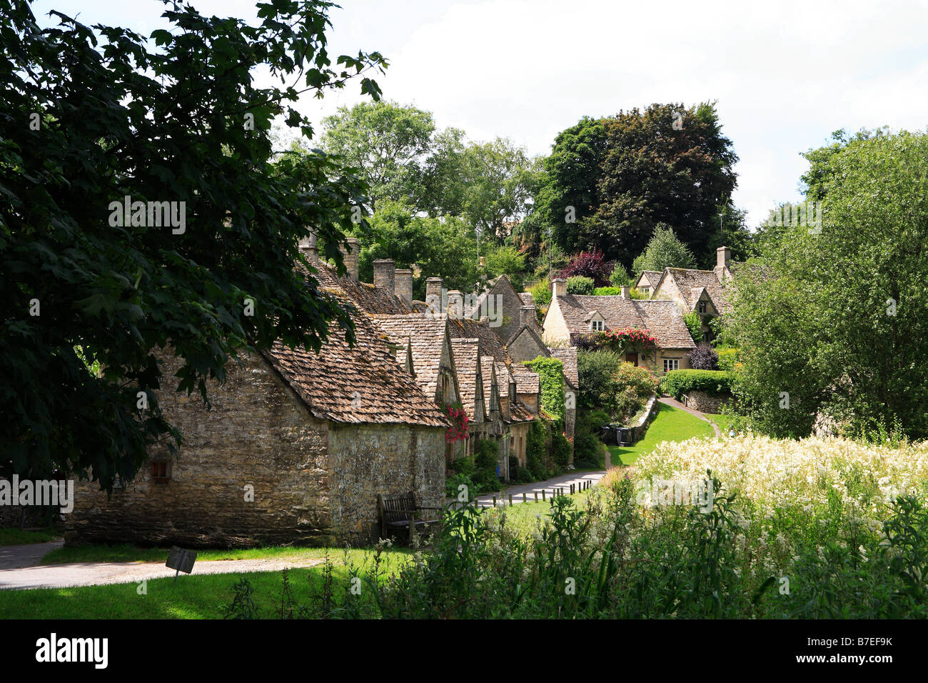 The cotswolds houses bibury hi-res stock photography and images - Alamy