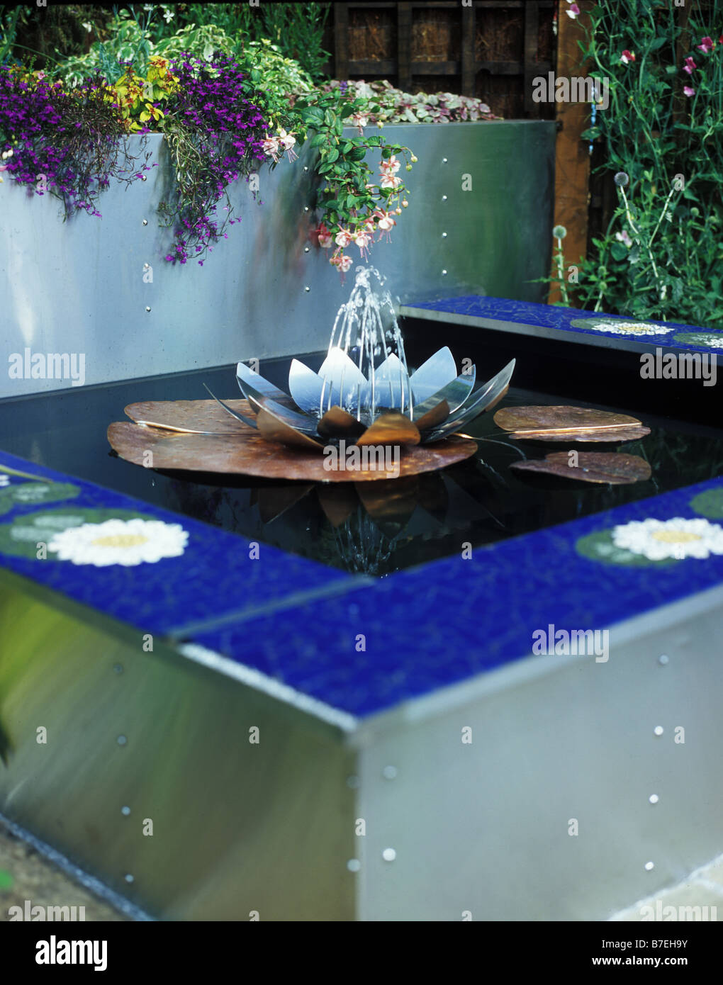 Steel features hi-res stock photography and images - Alamy