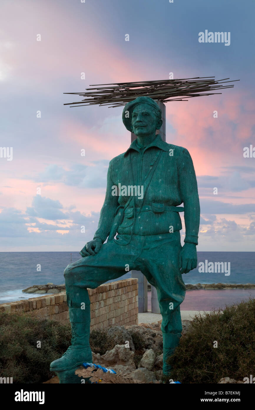 George Grivas Dhigenis, memorial statue, Cyprus Stock Photo - Alamy