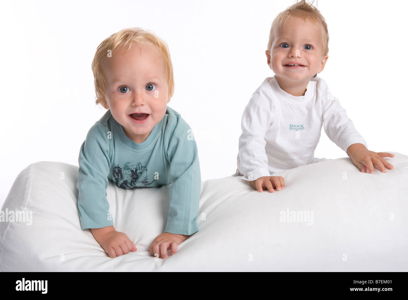 Portrait of two toddlers hi-res stock photography and images - Alamy