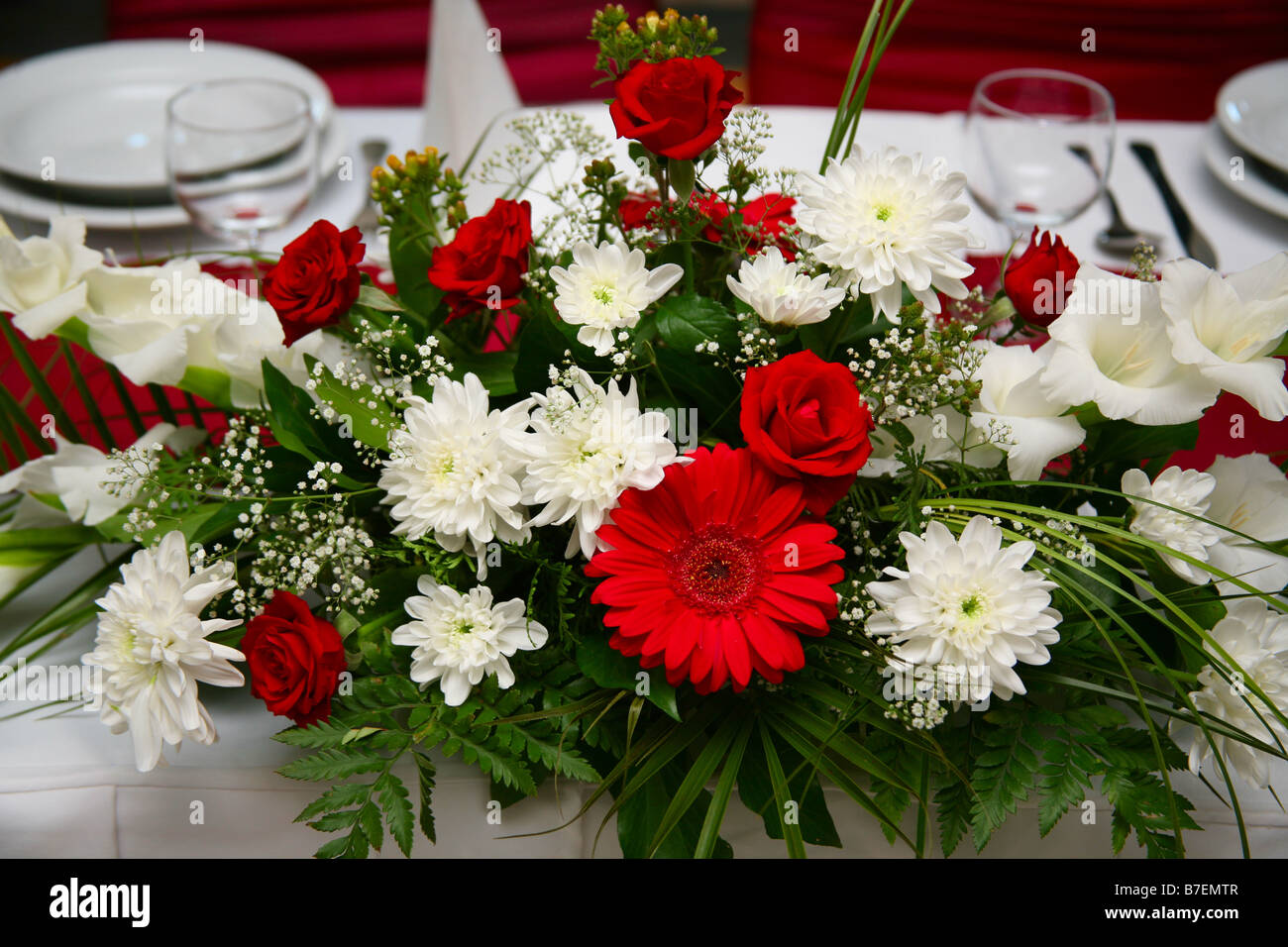 flowers in the table Stock Photo - Alamy