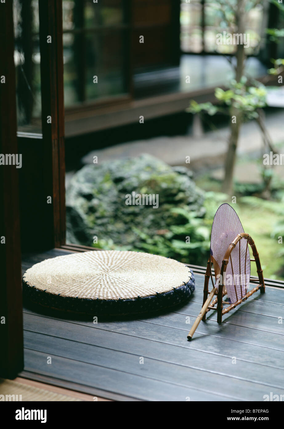 Round fan hi-res stock photography and images - Alamy