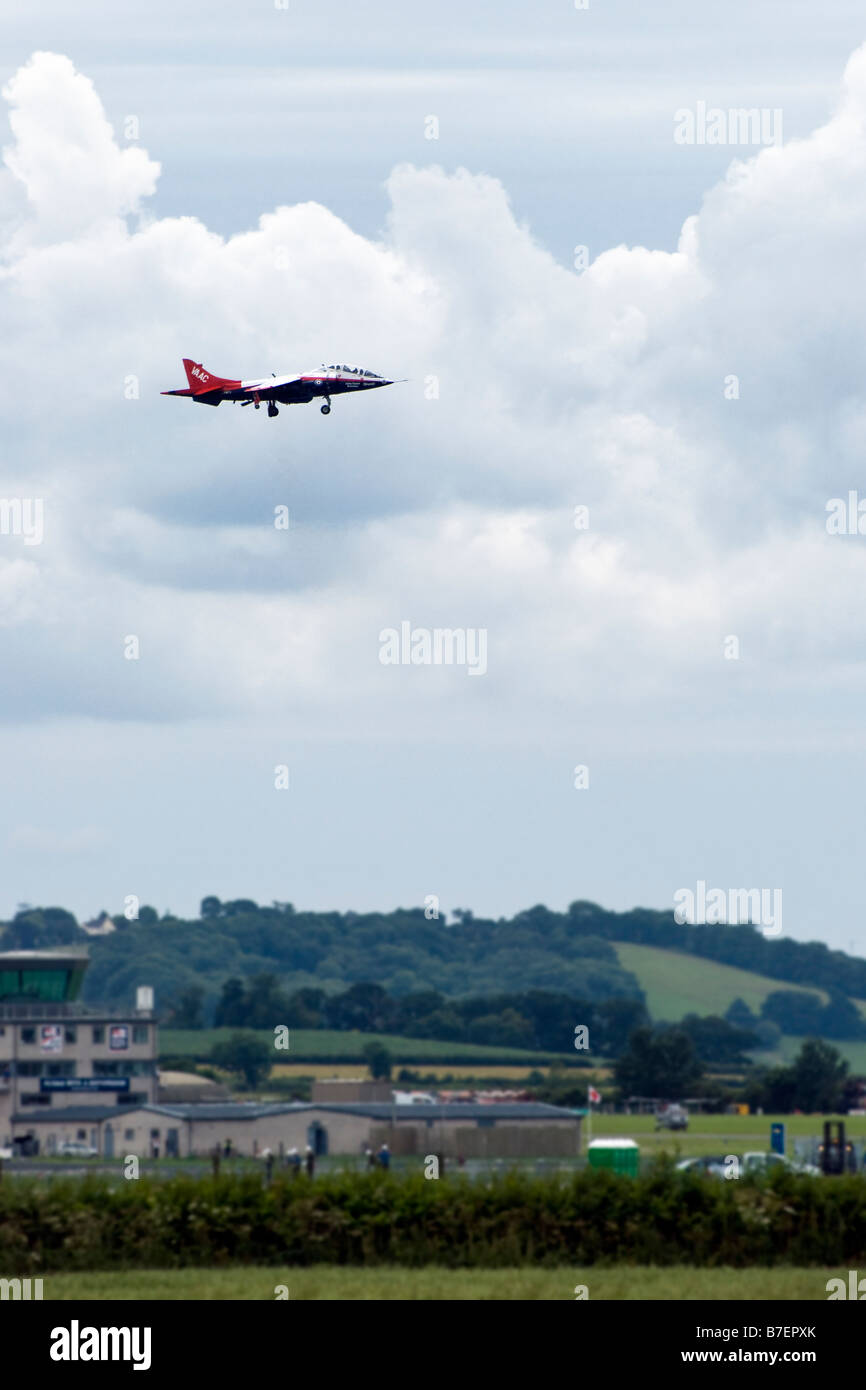 Harrier jump jet land hi-res stock photography and images - Alamy