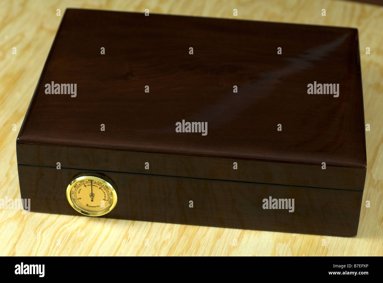 Cigar box hi-res stock photography and images - Alamy