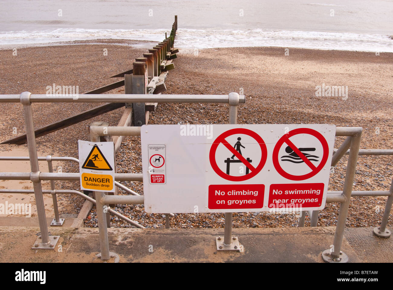 Warning signs on uk beach hi-res stock photography and images - Alamy